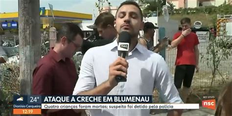 Repórter da Globo chora ao ver pai que teve filho assassinado