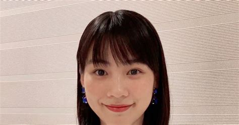 のん白雪姫のような美麗なドレス姿を披露 THE FIRST TIMES