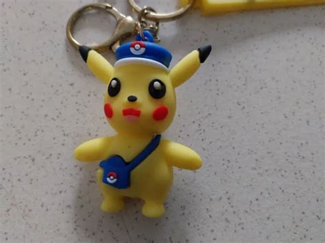 PORTE CLÉS POKEMON PIKACHU figurines de dessin animé Cadeau pour Noël