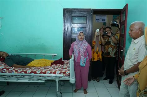 Bupati Asahan Serahkan Bantuan Alat Kesehatan Di UPTD Pulau Rakyat