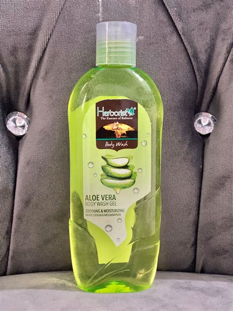 Herborist Body Wash Sabun Mandi Cair Aloe Vera 250ml Kesehatan