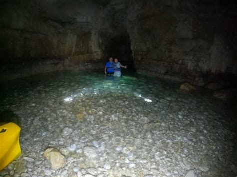Pula Excursión guiada en kayak por las cuevas marinas y los
