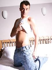 Sexy Amateur College Guy Jak Butt Naked On His Bed By Bf Collection