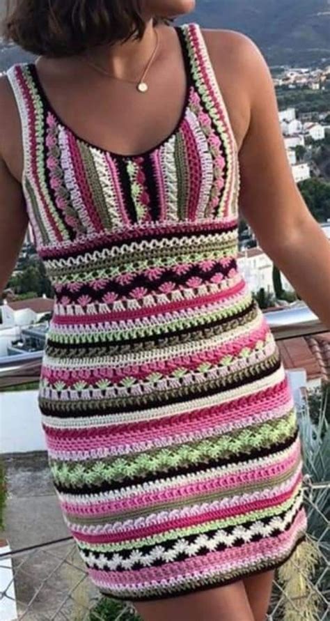Pin de Silvana Estrela em roupa crochê Moldes para vestido em crochê