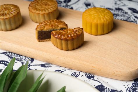 美味的豆沙月饼图片 中秋节豆沙月饼素材 高清图片 摄影照片 寻图免费打包下载