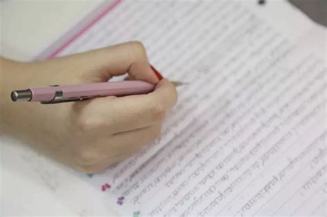 Como tirar nota máxima na redação do Enem Guia gratuito do GLOBO reúne