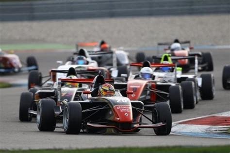 Fórmula Renault 1 6 um primeiro passo rumo à F1 AutoHebdo