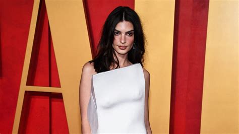 Emily Ratajkowski célèbre les 3 ans de son fils petit blondinet à