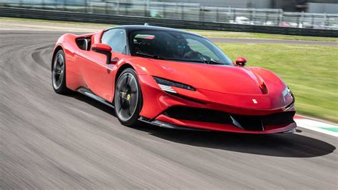 Ferrari Sf Stradale Probamos La Bestia Italiana Con Cv