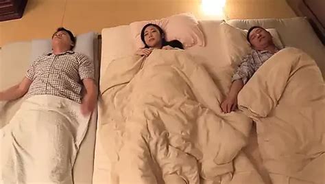 Nửa đêm nảy sinh ý đồ xấu với chị dâu PHIMXXX