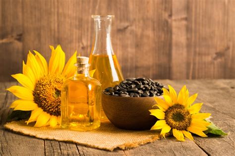 Sunflower Oil For Skin Read All The Beautiful Benefits Beauty Stroll