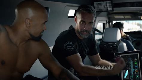 AusCAPS Shemar Moore And Lou Ferrigno Jr Shirtless In S W A T 2 05