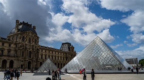 Le musée du Louvre accueille des œuvres ukrainiennes pour les protéger