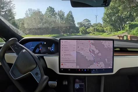 Cette vidéo incroyable montre à quel point Tesla à de lavance sur la