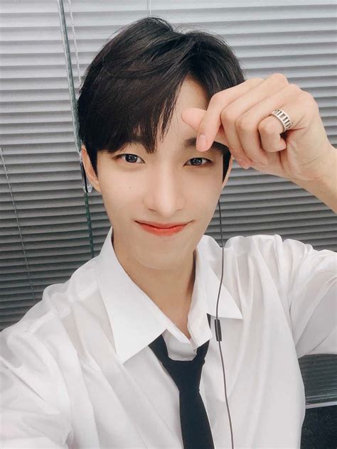 세븐틴 SEVENTEEN on Twitter 17 S 도겸 준과장과 도대리 Woozi Wonwoo