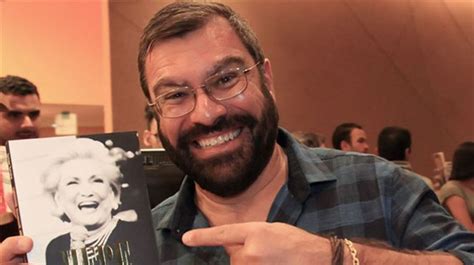 Biografia de Hebe Camargo tem lançamento no North Shopping Barretos