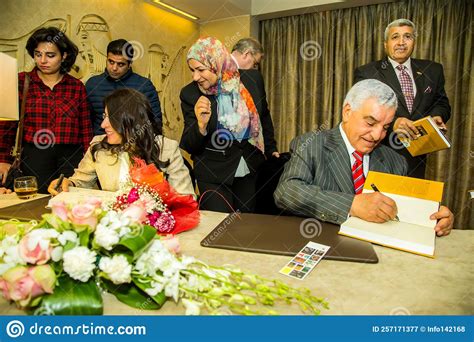 Dr Zahi Hawass Signing Editorial Photography Image Of Excavation