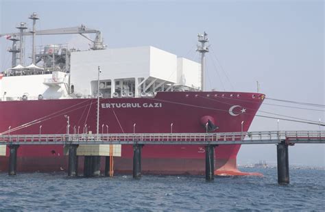 Türkiye nin ilk FSRU gemisi Ertuğrul Gazi ye ilk LNG nakli başladı