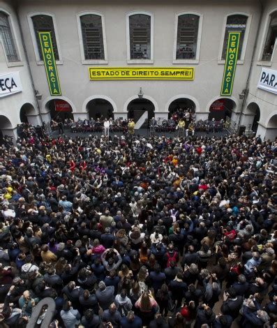 Leitura da Carta pela Democracia reúne juristas empresários