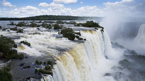 Iguazu Falls Wallpapers 32 Images WallpaperCosmos