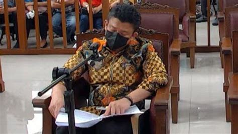 Ditanya Soal Setoran Dana Tambang Ilegal Rp 6 Miliar Ke Kabareskrim