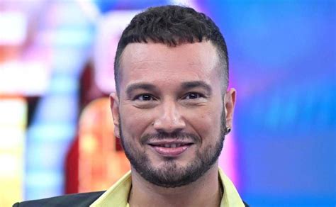 Tale e Quale Show chi è Antonino Spadaccino vincitore di Amici