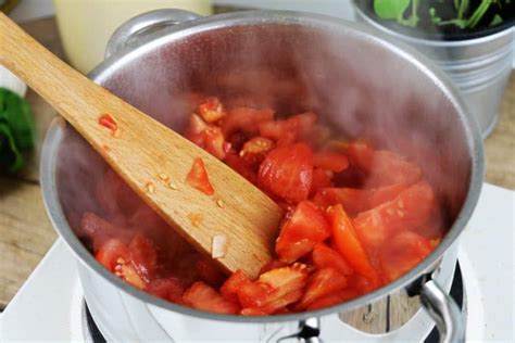 Tomaten einkochen Rezept und Anleitung zum Einmachen von Tomatensoße
