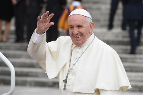 Papa Francisco recomienda silencio y oración ante el escándalo y la