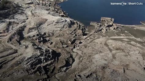 Un village espagnol englouti sous les eaux refait surface à cause de la