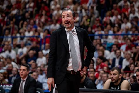 Basket Luca Banchi Ecco Il Voto Al Mercato Di Virtus Bologna