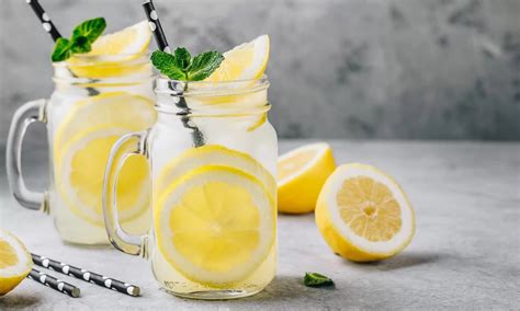 Beneficios de beber agua con limón cada mañana Magazine de curiosidades
