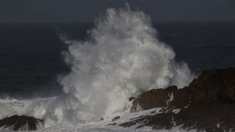 La Borrasca Aline Obliga A Activar Una Alerta Roja En La Costa Gallega