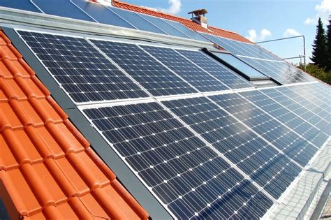 Panneaux solaires à brancher sur prise 220v comment alimenter votre