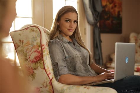 Ryan Ryans Long Hair Women Smiling Sitting Pornstar American