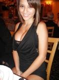 Au Resto Elle Montre Ses Seins
