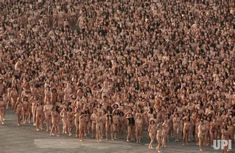 Spencer Tunick Nude Women Penty Photo Telegraph