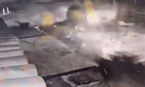 Conquista Vídeo mostra momento exato de grave acidente no Bairro