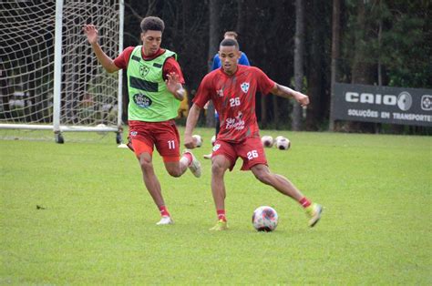 Portuguesa realiza último treino antes de enfrentar o Guarani