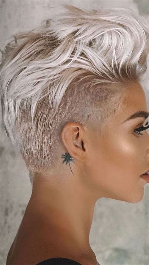 40 Best Women Short Pixie Hairstyles For Fine Hair 2021