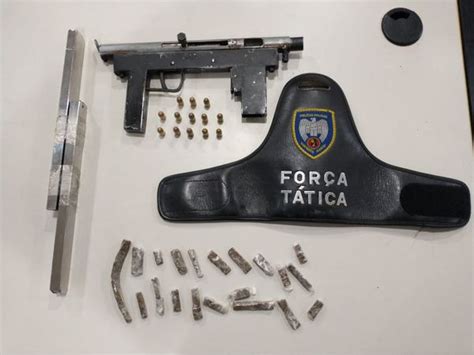 A Gazeta PM apreende submetralhadora e revólver no bairro Andorinhas