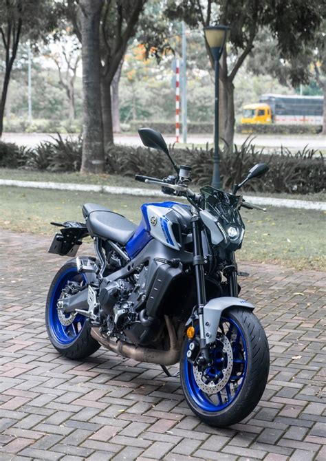 Trải nghiệm Yamaha MT 09 giá 345 triệu đồng Kiểu dáng nổi loạn lái