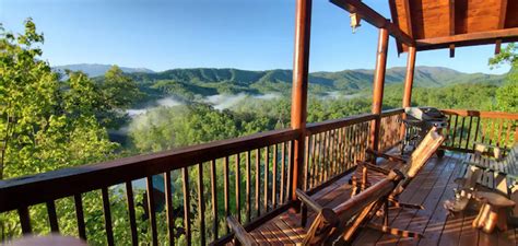 15 Romantic Honeymoon Cabins In Gatlinburg