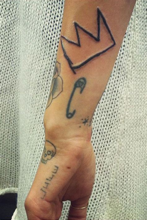22 Basquiat Crown Tattoo ShuriaHenryk