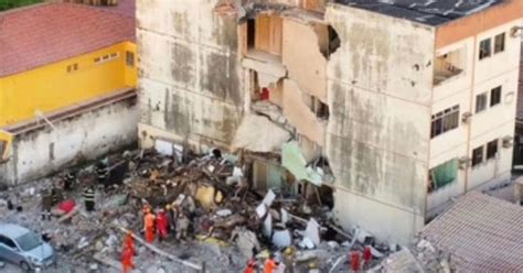 Sobe para seis número de mortos em desabamento de prédio em Olinda