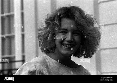 Emily Lloyd Actress July 1987 Stock Photo Alamy