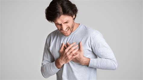 Qu Causa El Dolor En El Lado Derecho Del Pecho