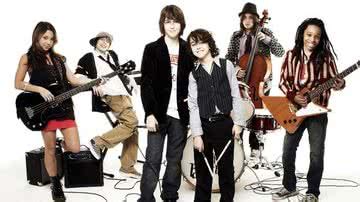 De The Naked Brothers Band a Sueña Conmigo 4 séries praticamente