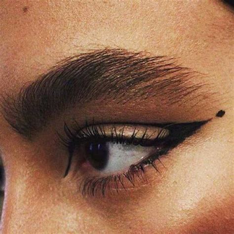 Cejas Perfectas Naturales Sin Maquillaje Hombres Orejones
