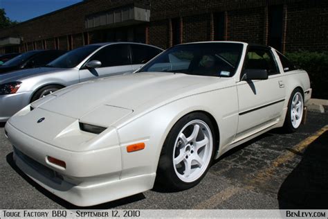 White Nissan Zx Benlevy