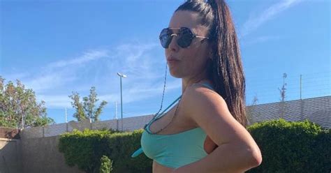 Daniela Ar Nguiz Enciende Las Redes Con Postales En Bikini